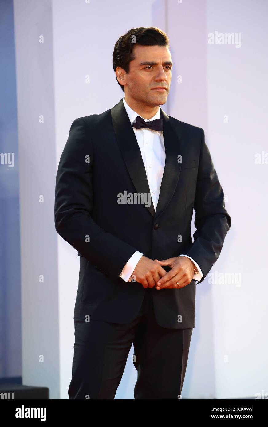 Oscar Isaac attends the red carpet of the movie "Competencia Oficial ...
