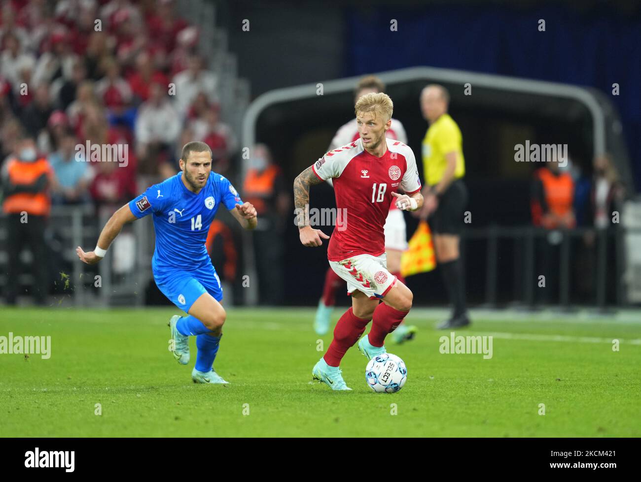 Daniel wass of denmark shon weissman of israel hi-res stock photography ...