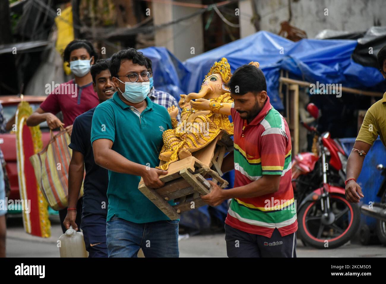 Two headed elephant hi-res stock photography and images - Alamy