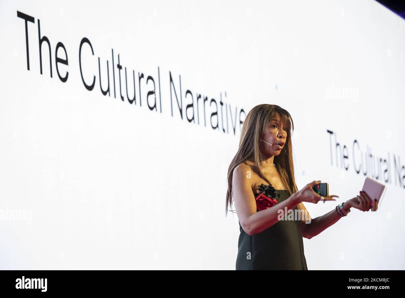 Digi-Cultural Trend Analyst | Author & Tech Entrepreneur Lauren deLisa ...