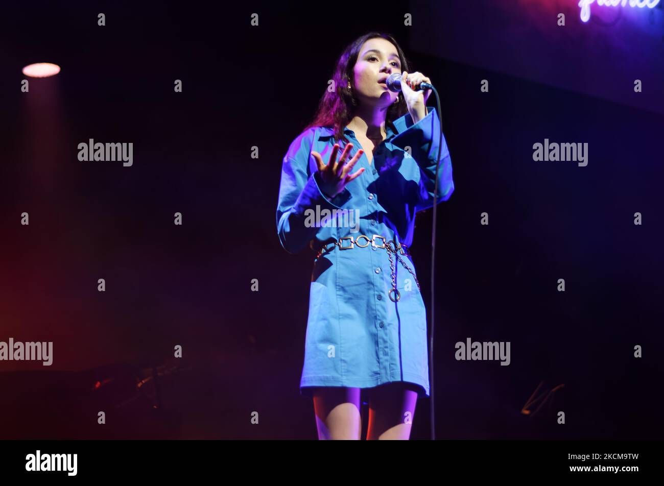 Singer laureate of the contest 'Chantez 20 ans en 21' Nina Versyp ...