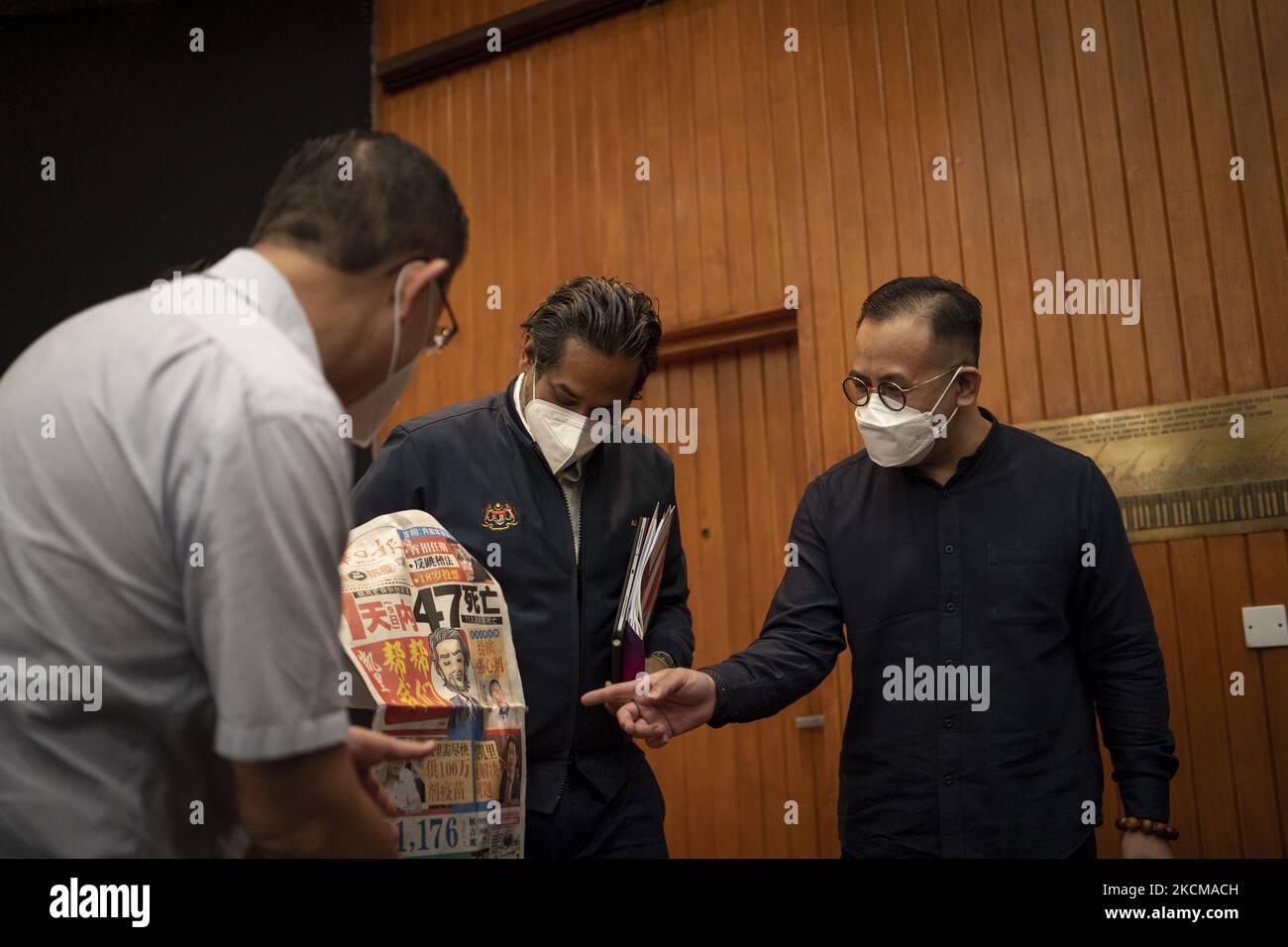 George sim hi-res stock photography and images - Alamy