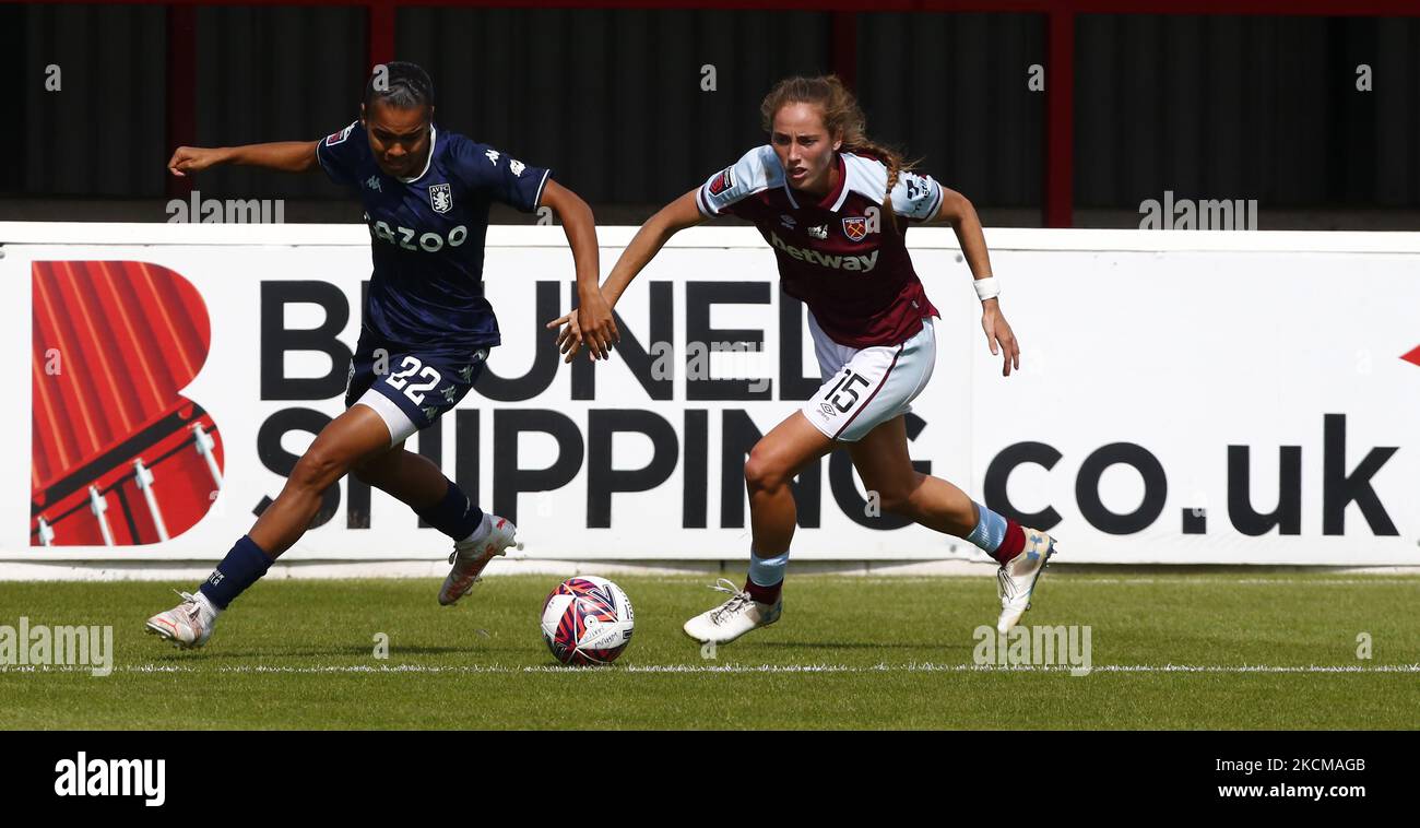 L-R Shania Hayles of Aston Villa Women and Lucy Parker of West Ham ...