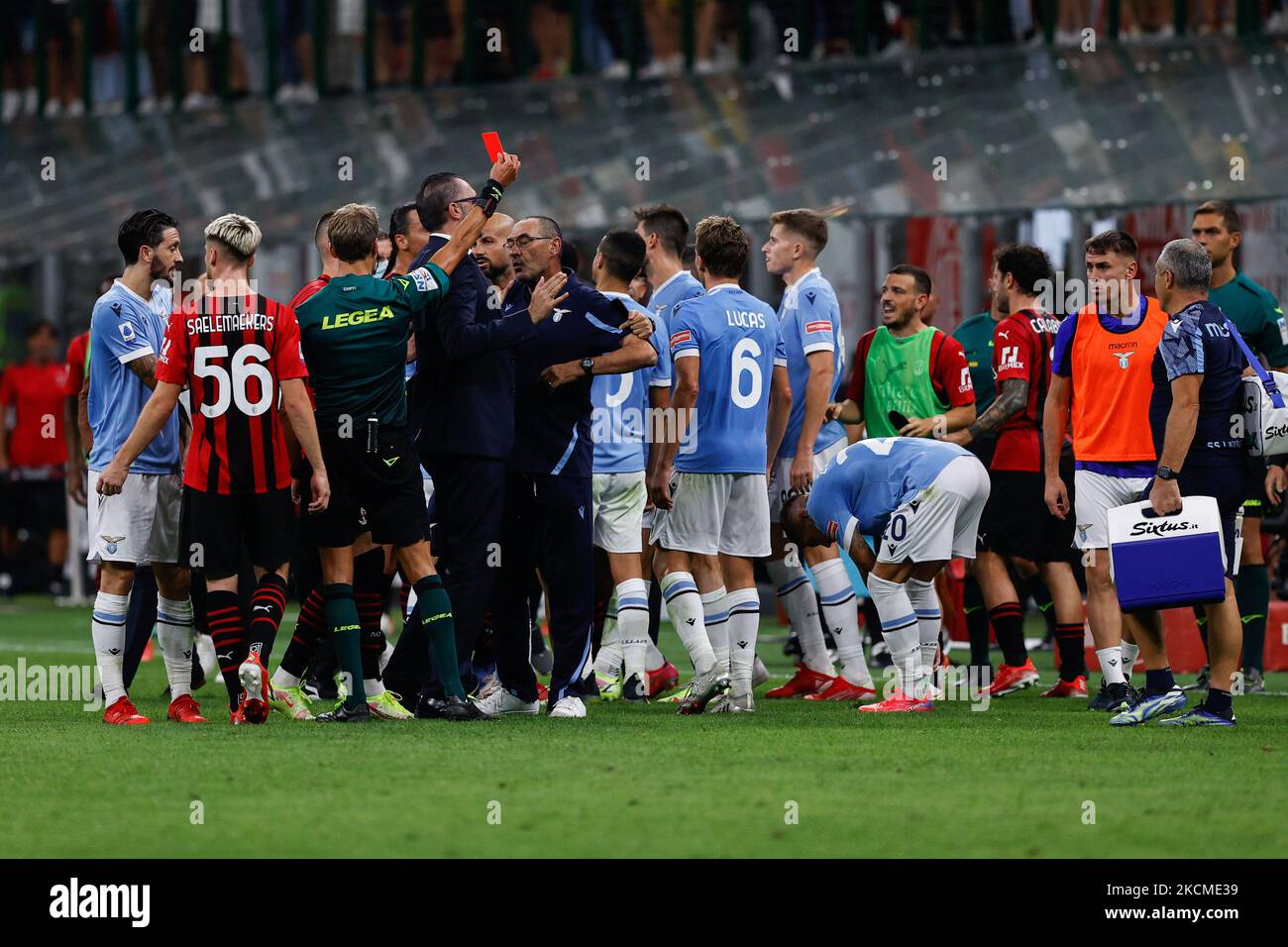 Stadium brawl hi-res stock photography and images - Alamy