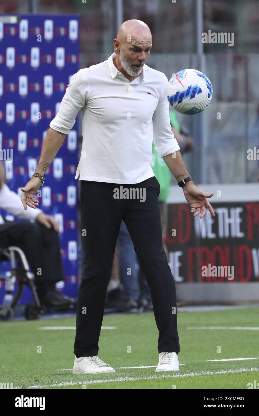 Stefano Pioli head coach of AC Milan looks on during the Serie A match ...