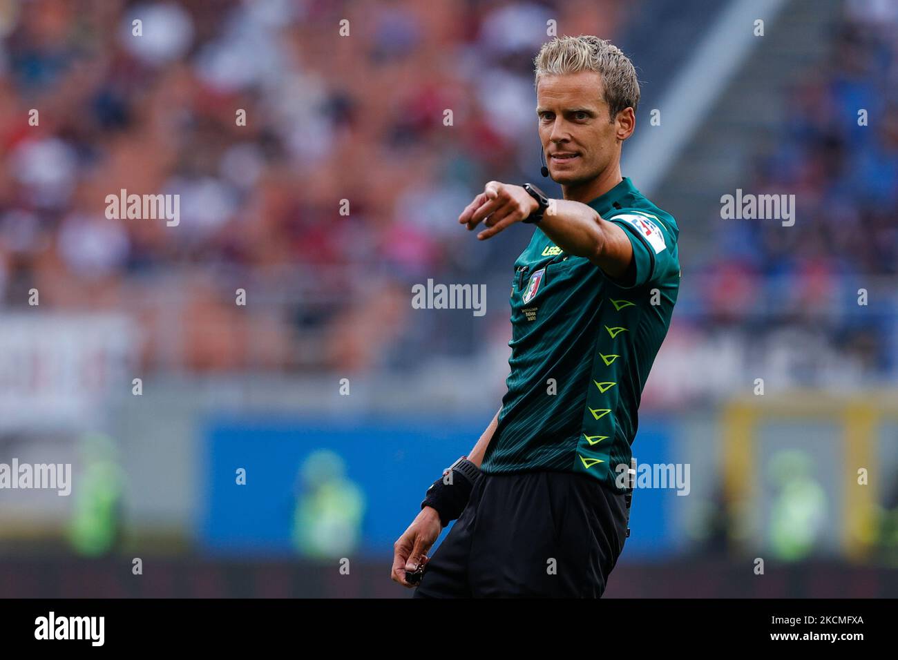 Love referee hi-res stock photography and images - Alamy