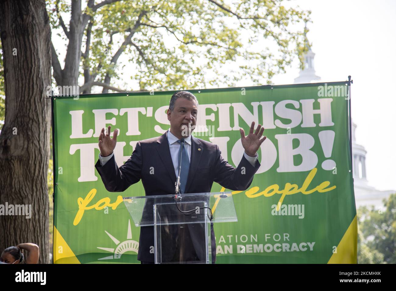 California senator alex padilla hi-res stock photography and images - Alamy