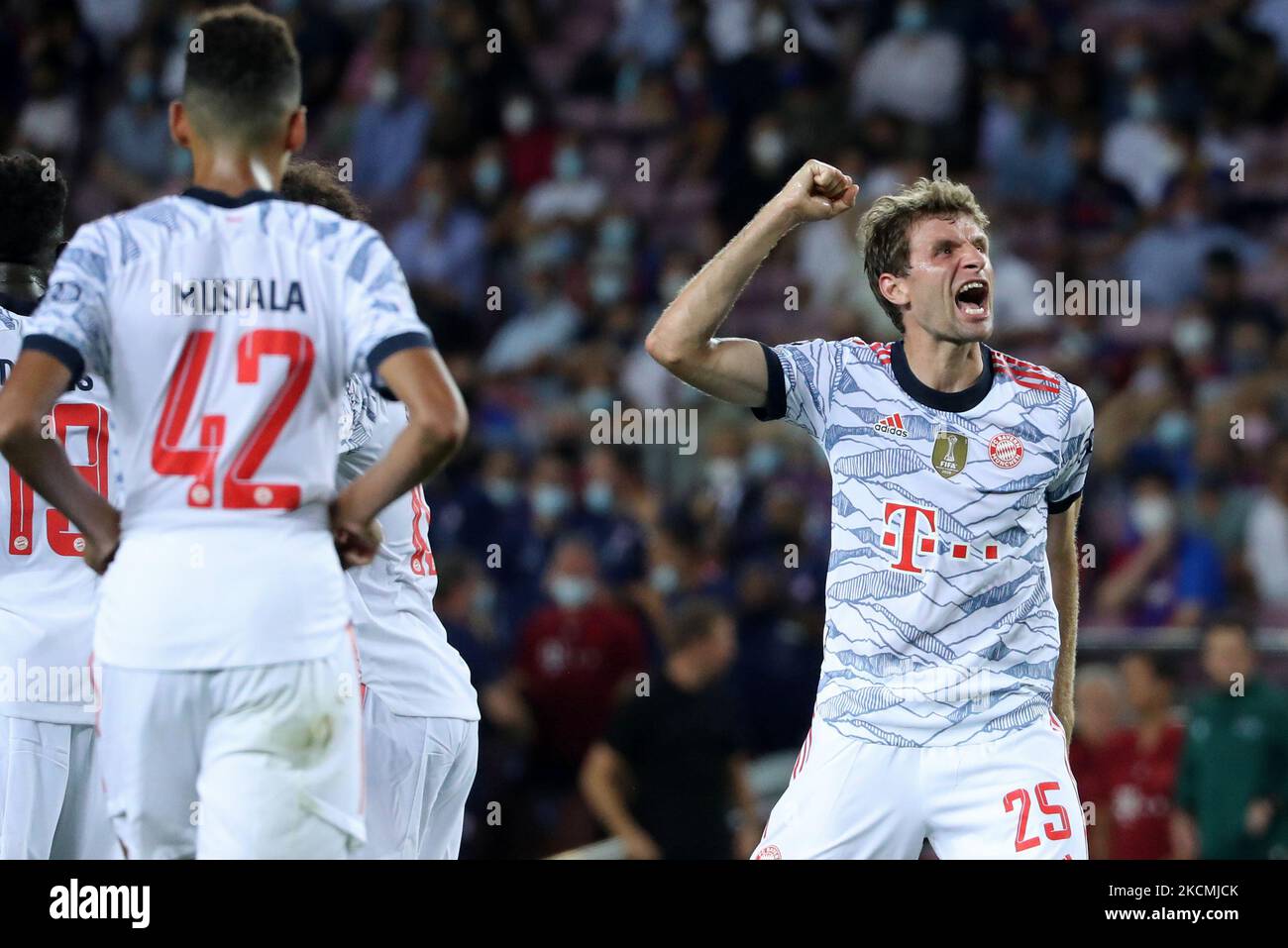Thomas Mueller goal celebration during the match between FC Barcelona ...