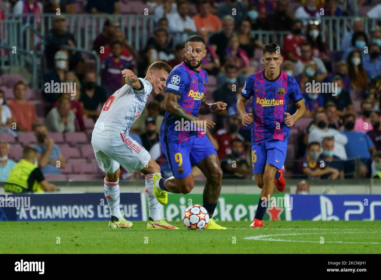 Memphis Depay of FC Barcelona in action during the UEFA Champions ...