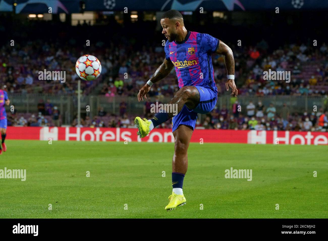 Memphis Depay of FC Barcelona in action during the UEFA Champions ...