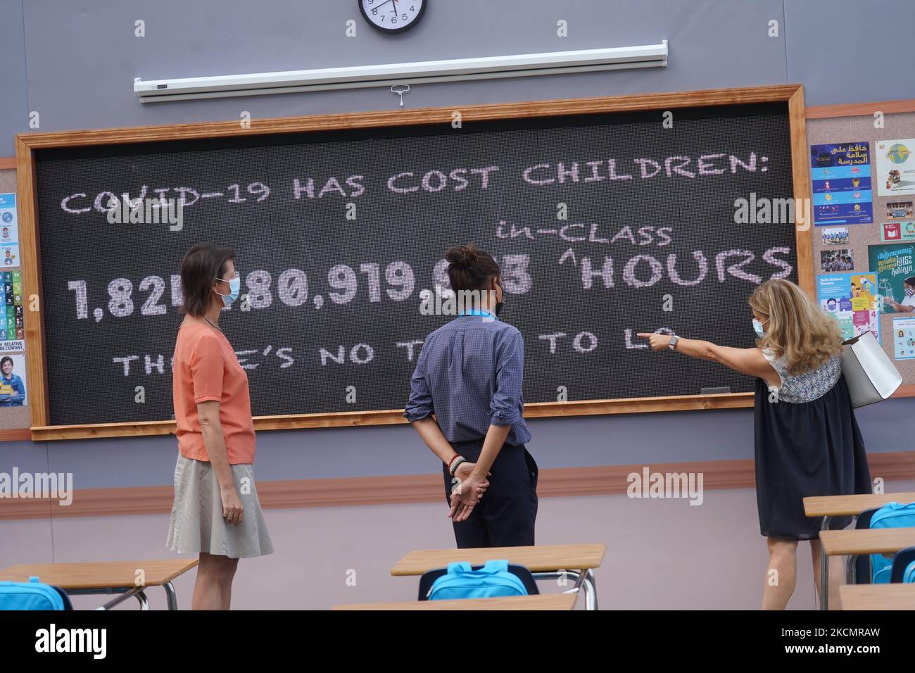 High level assembly hi-res stock photography and images - Alamy