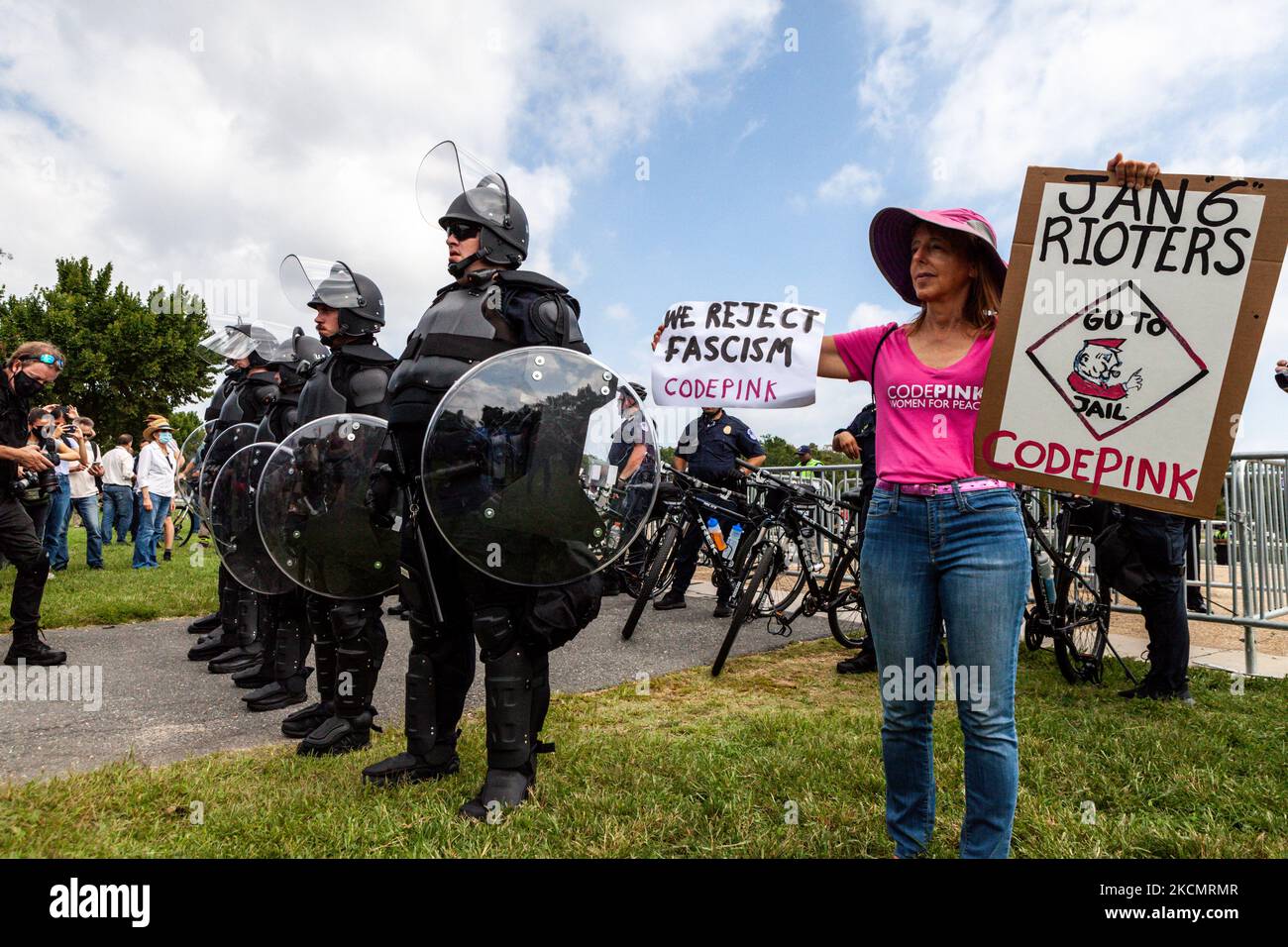 January 6 protest signs hi-res stock photography and images - Alamy
