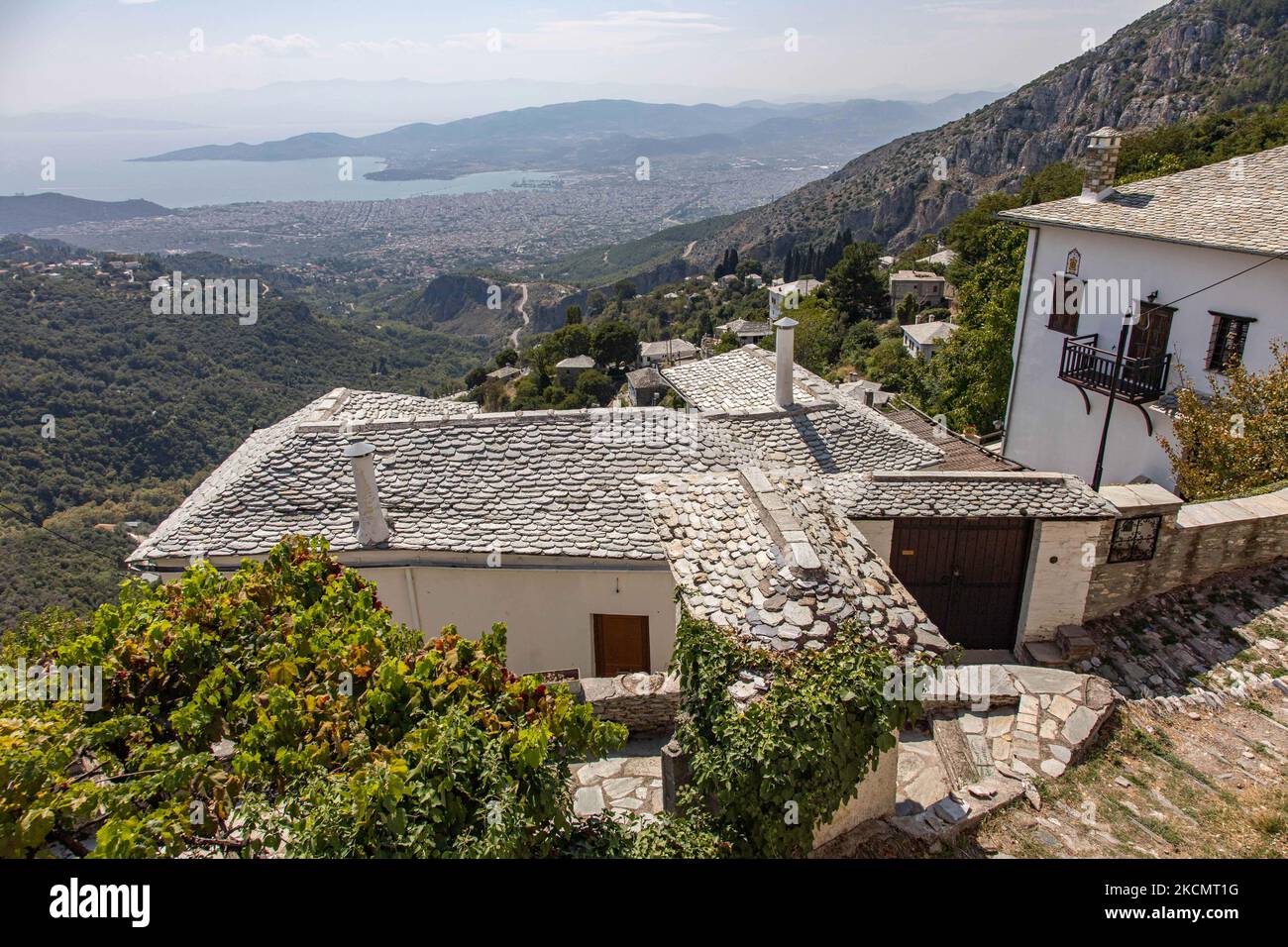 Panoramic view from Makrinitsa village with the city of Volos ...