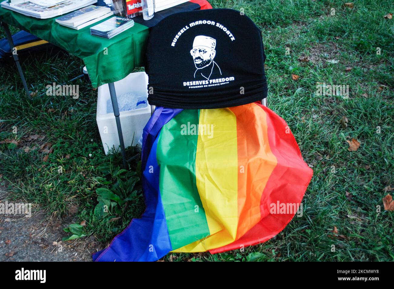 Lgbtqa flag hi-res stock photography and images - Alamy