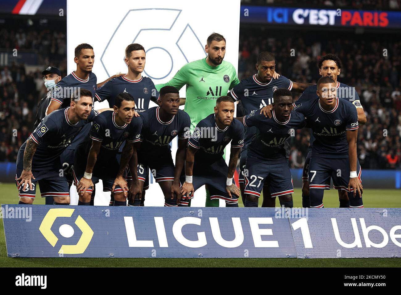 PSG line up during the Ligue 1 Uber Eats match between Paris Saint ...