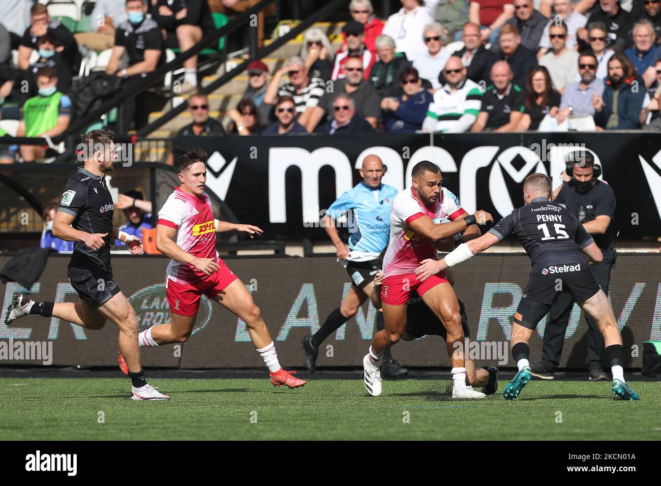 Harlequins' Joe Marchant make a break during the Gallagher Premiership ...