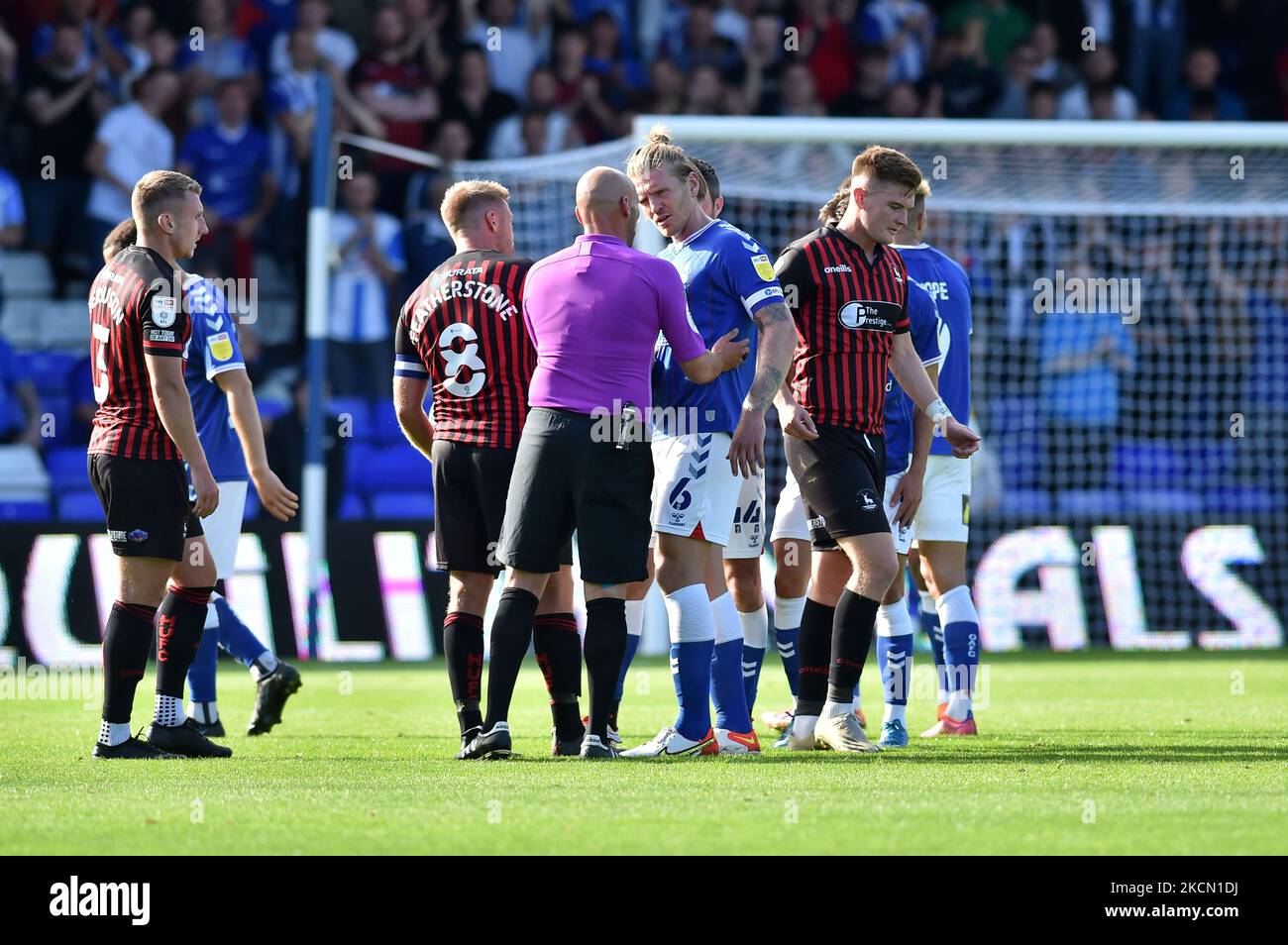 Charles breakspear referee hi-res stock photography and images - Alamy