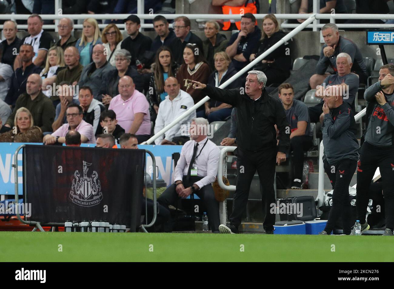 Newcastle United manager Steve Bruce during the Premier League match ...