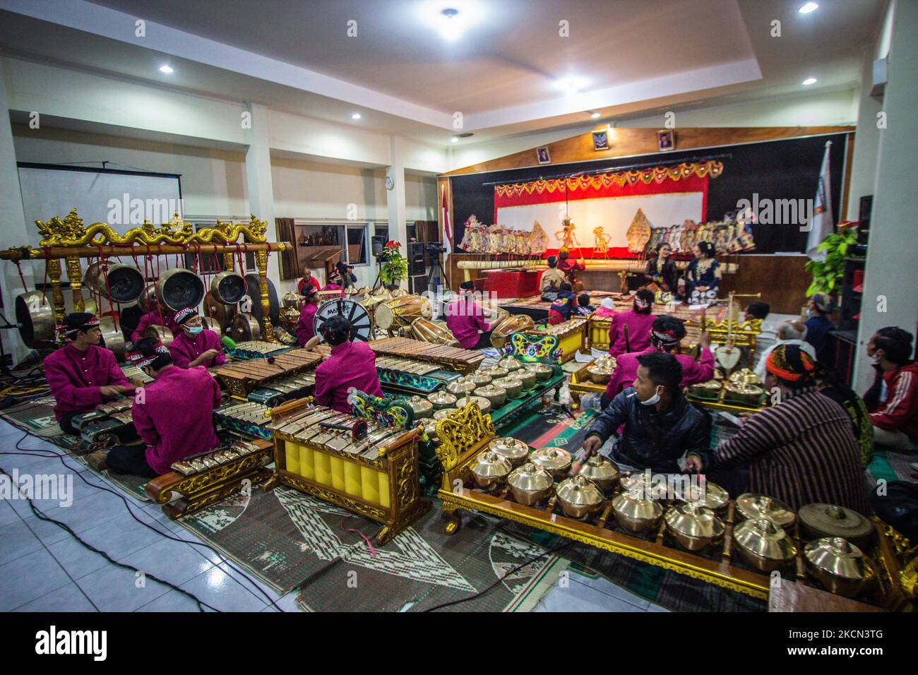 Wayang kulit photos hi-res stock photography and images - Alamy