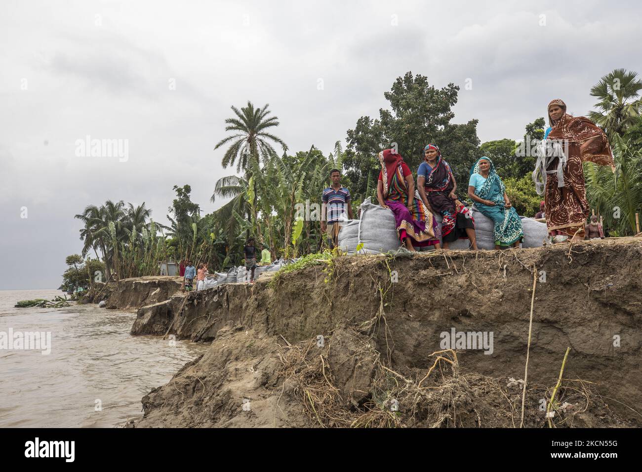 Padma river erosion hi-res stock photography and images - Alamy