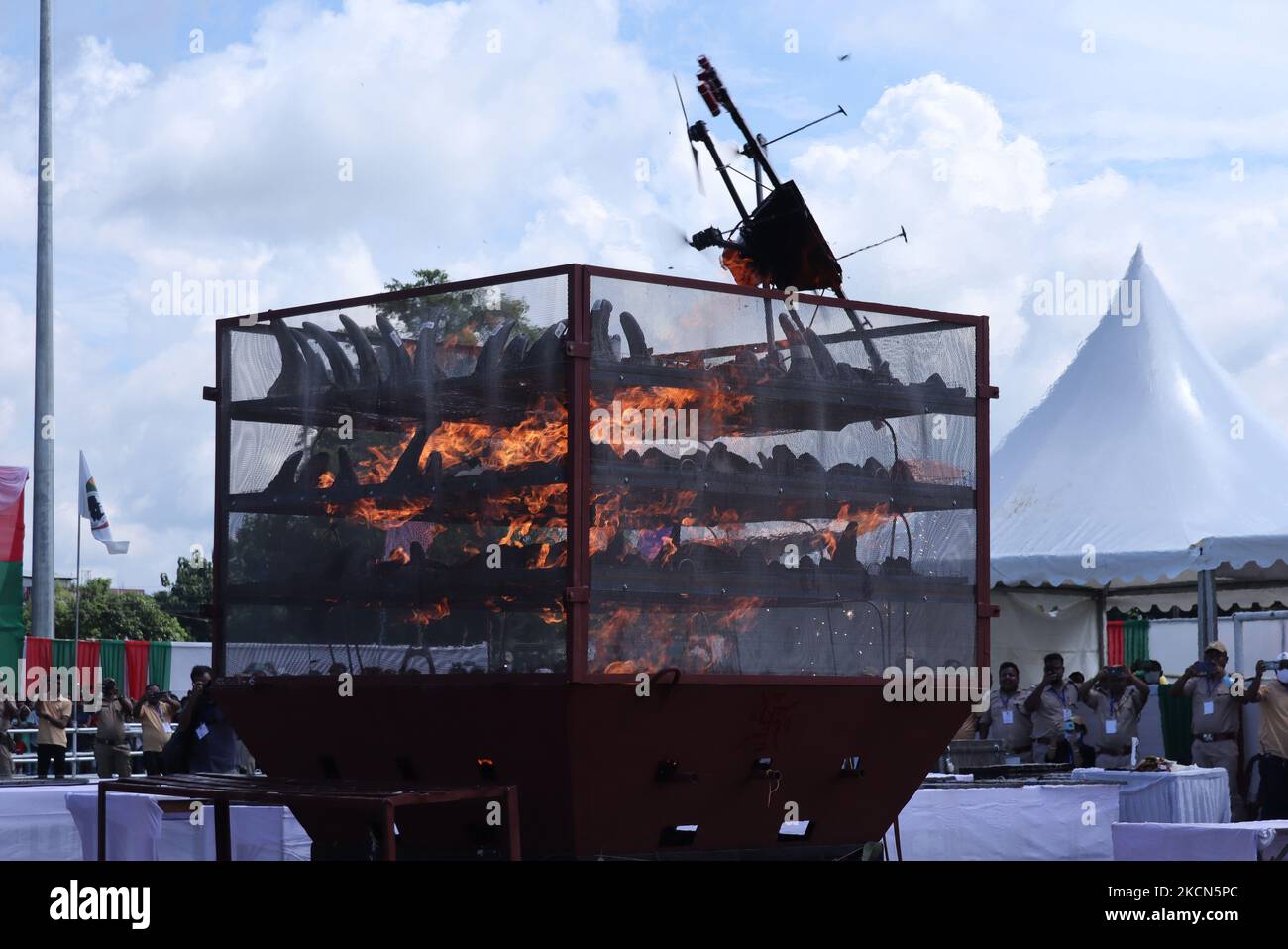 Rhino horn burning ceremony hi-res stock photography and images - Alamy