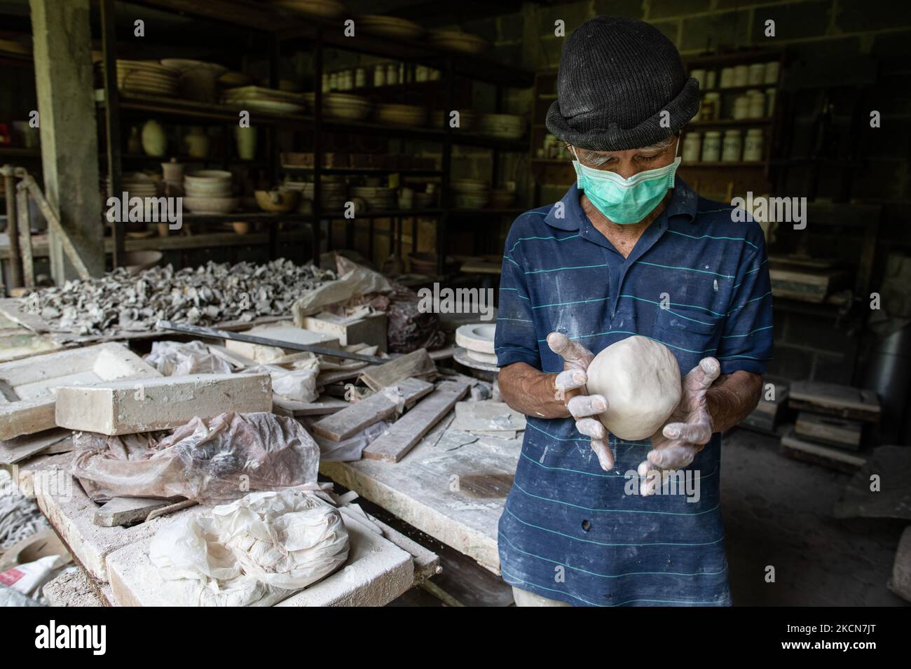 Pekunden pottery hi-res stock photography and images - Alamy