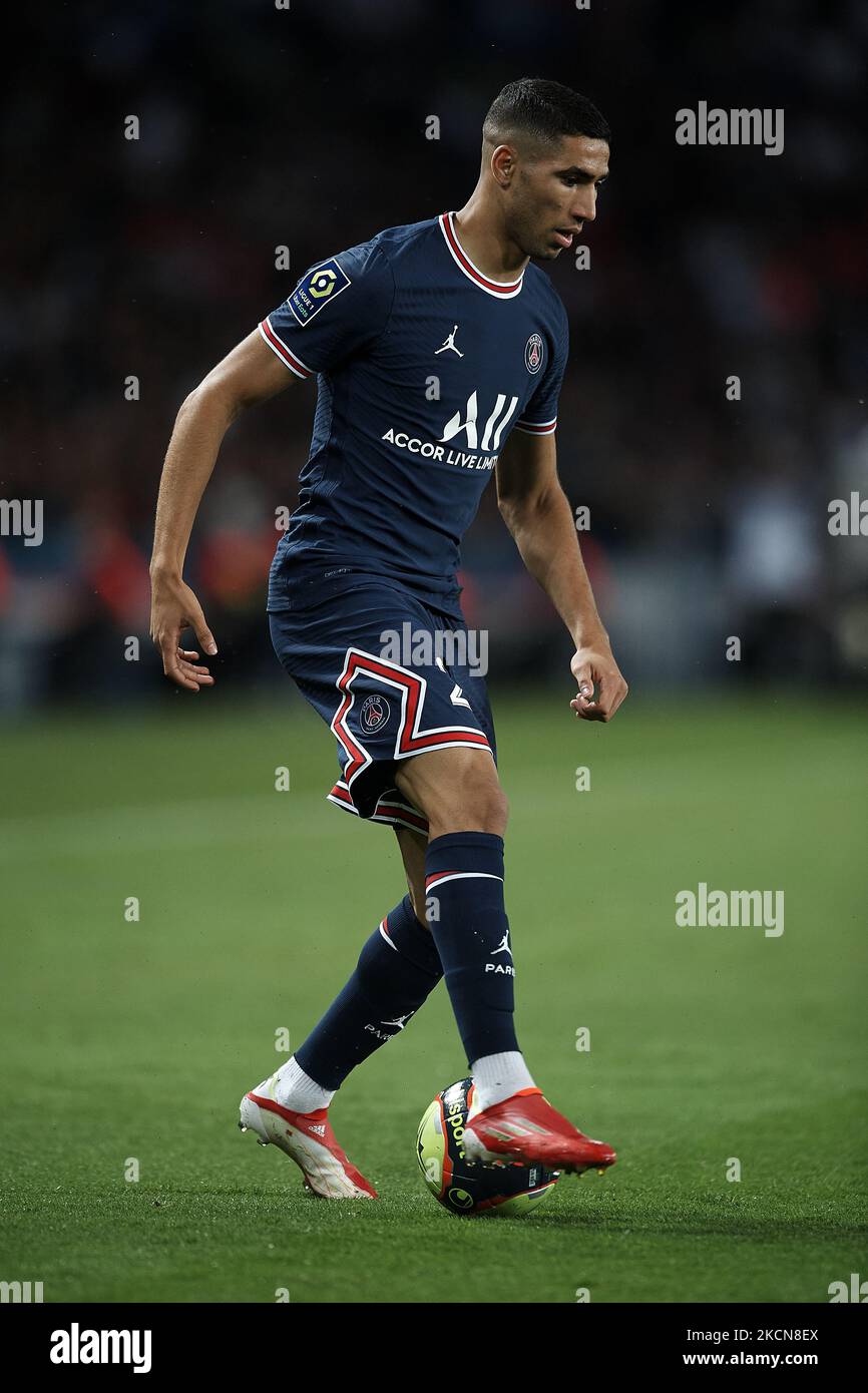 Achraf Hakimi of PSG controls the ball during the Ligue 1 Uber Eats ...