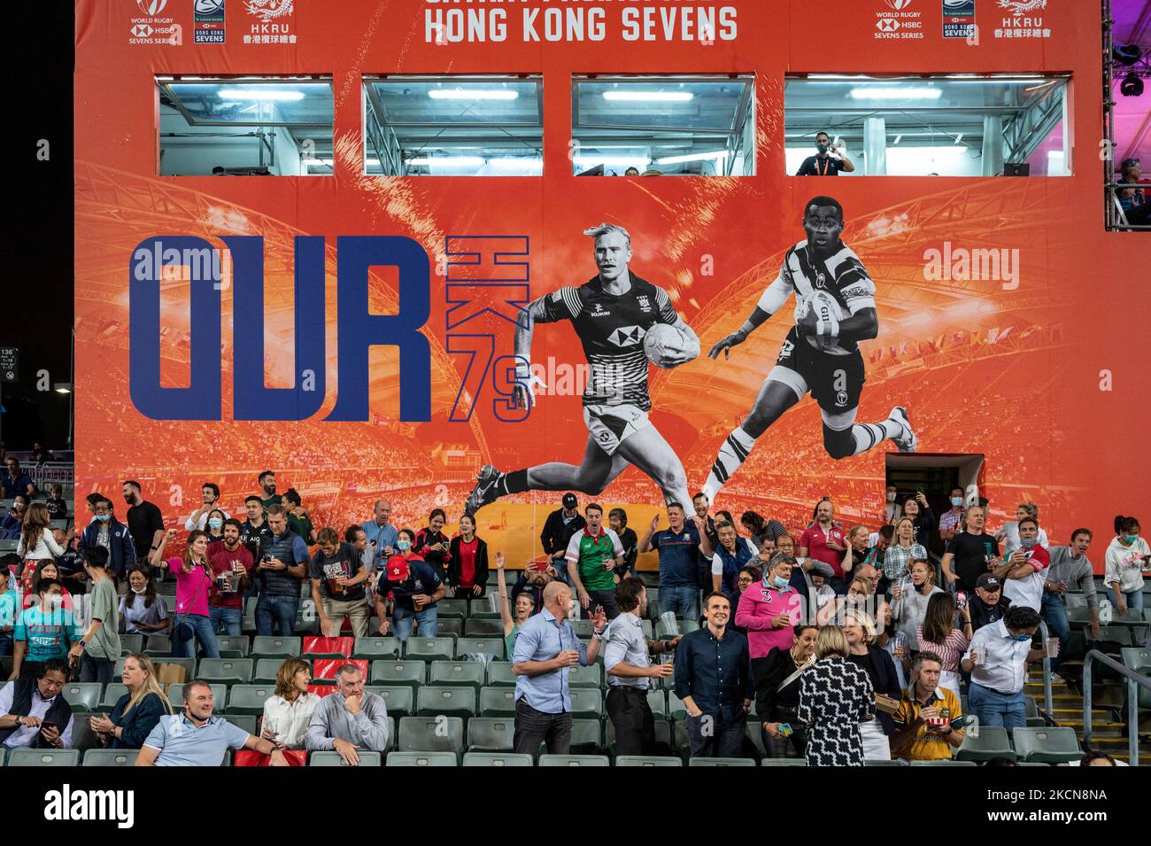 Hong Kong, China. 04th Nov, 2022. Spectators attend on day one of the ...