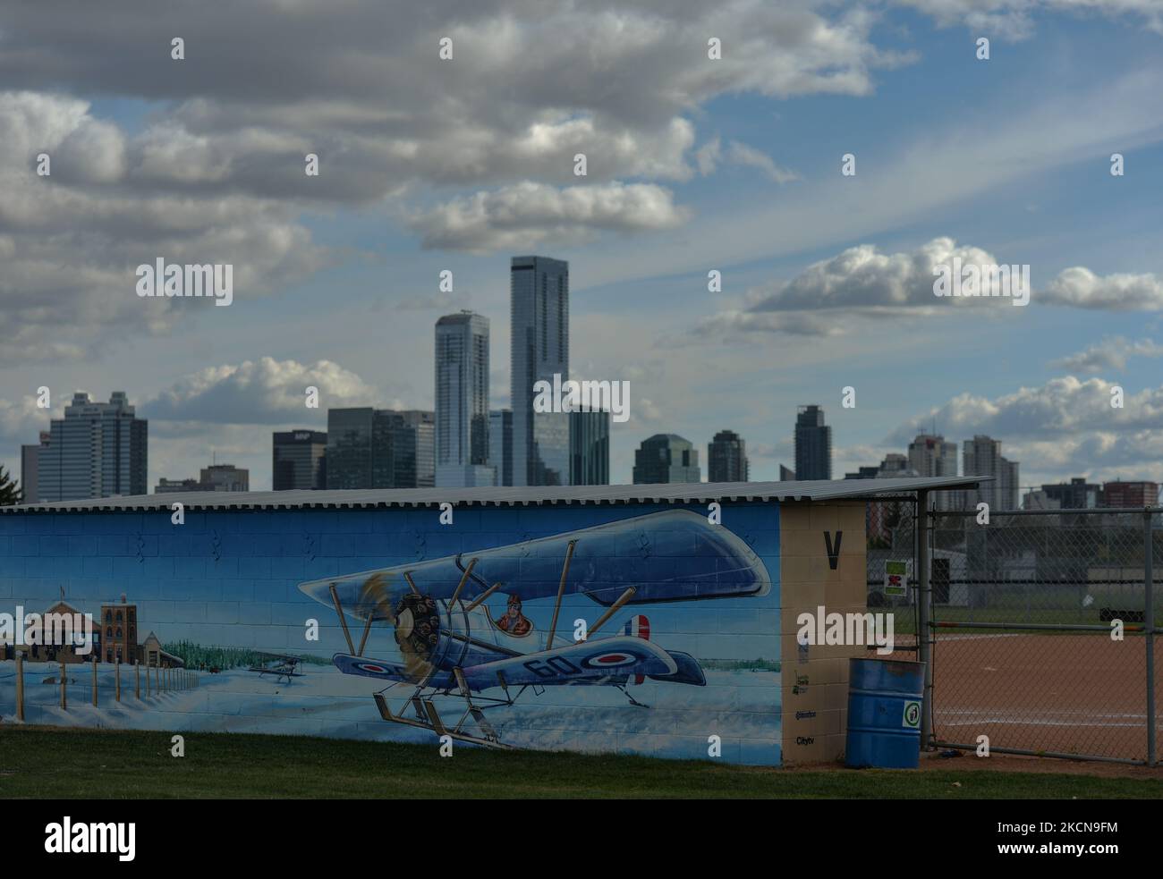 Rcaf siskin fighter hi-res stock photography and images - Alamy
