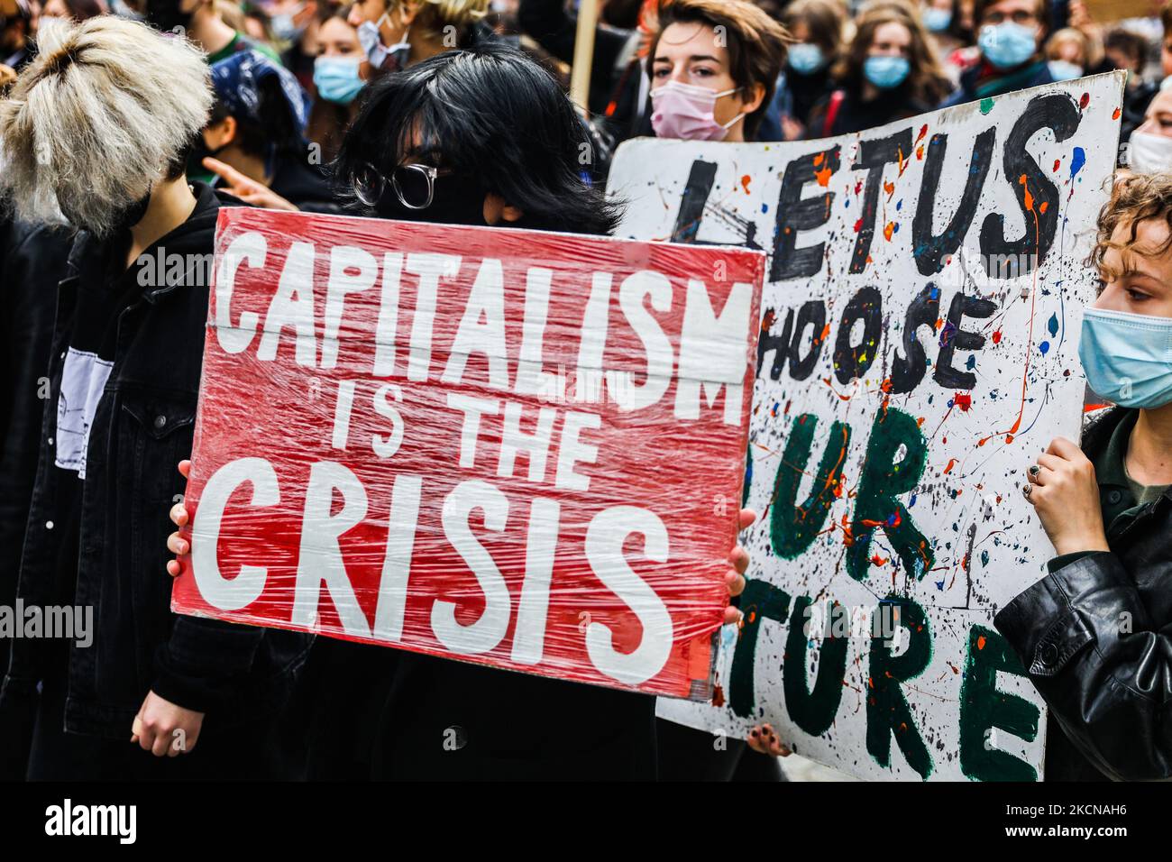 Fossil fuel protest movement hi-res stock photography and images - Alamy