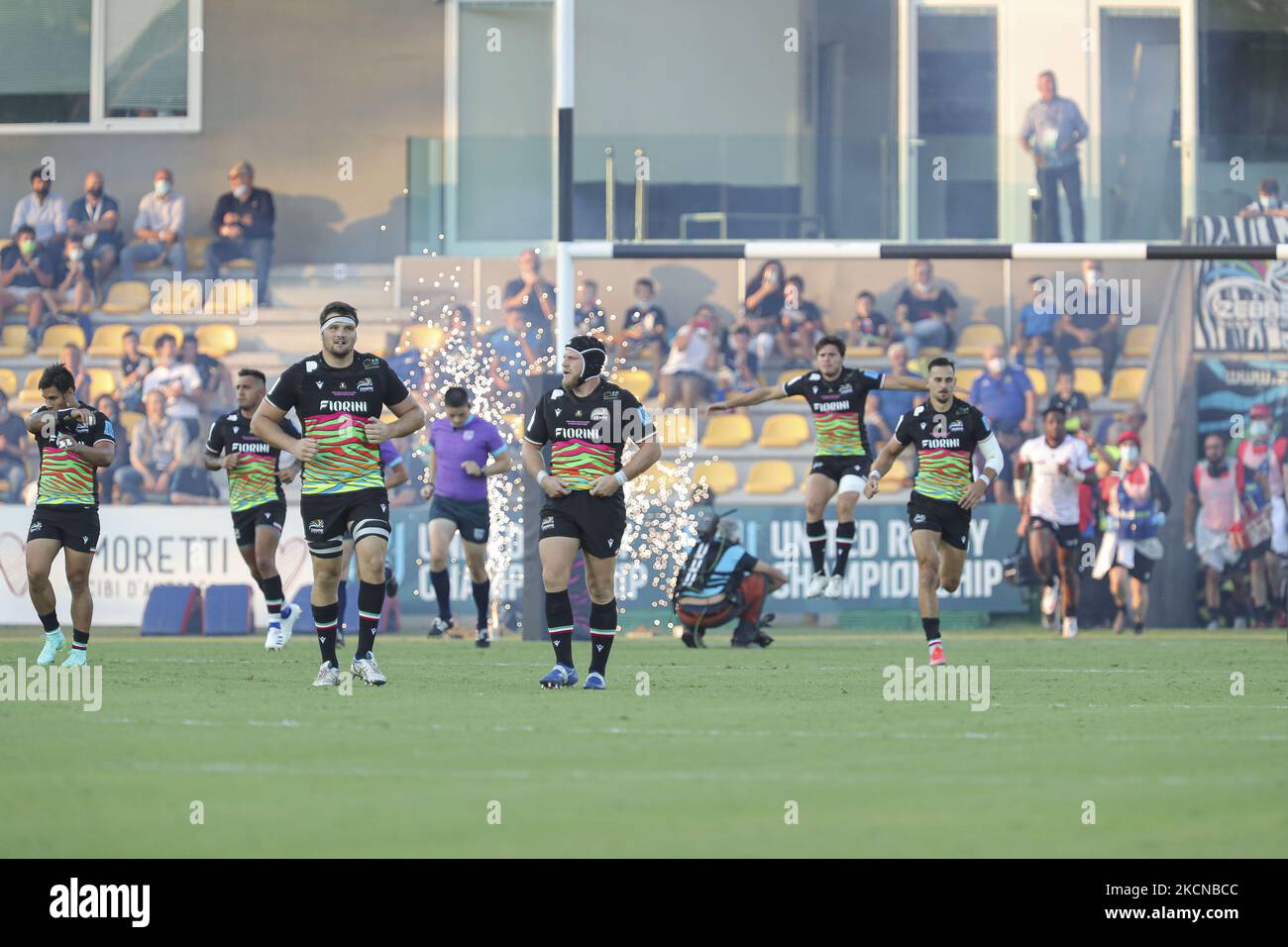 Emirates lions hi-res stock photography and images - Alamy