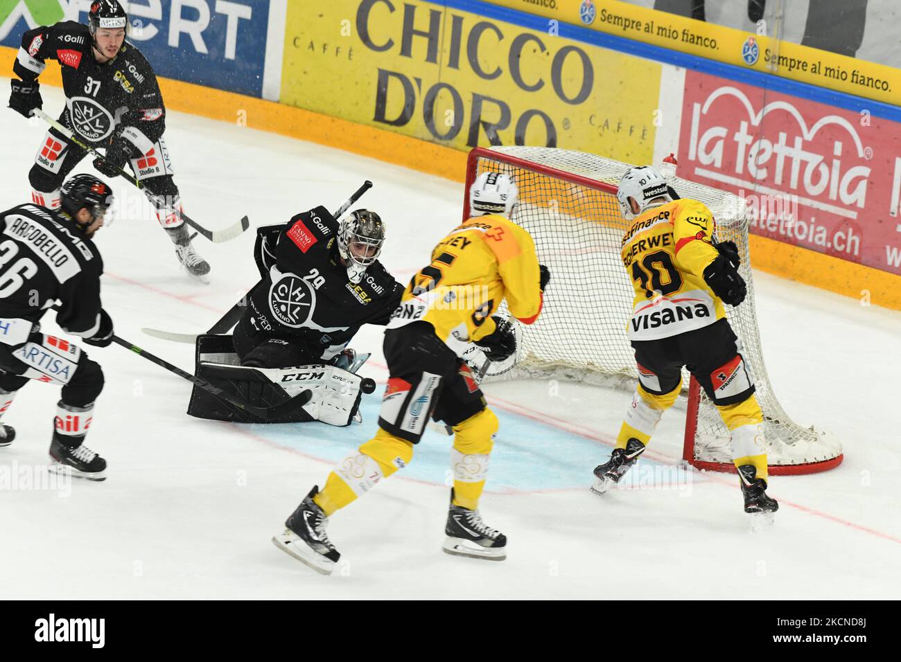 Ice hockey national ice hockey league two hi-res stock photography and ...