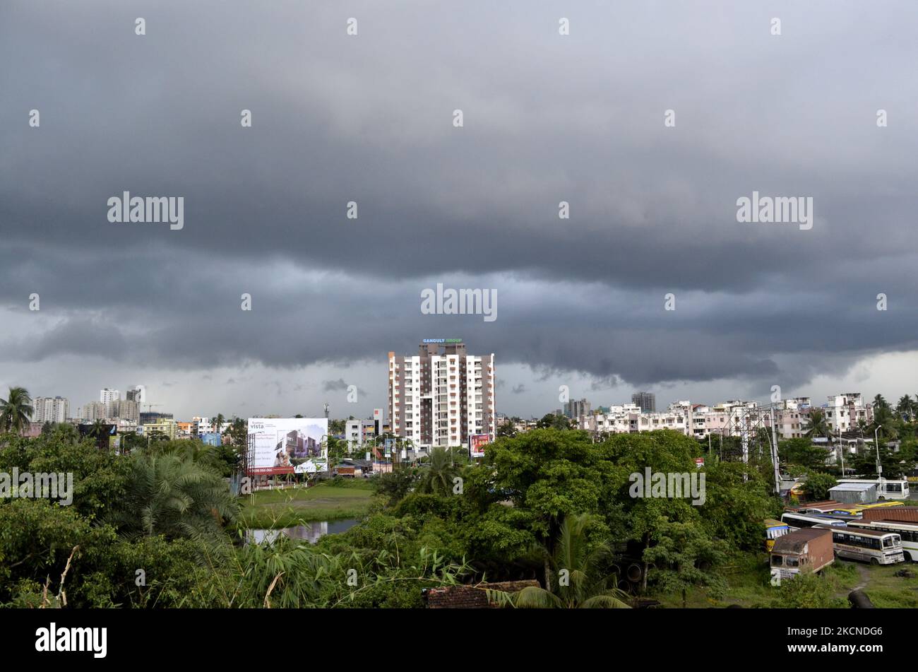 Dense cloud can be seen in Kolkata, India, 26 September, 2021. (Photo ...