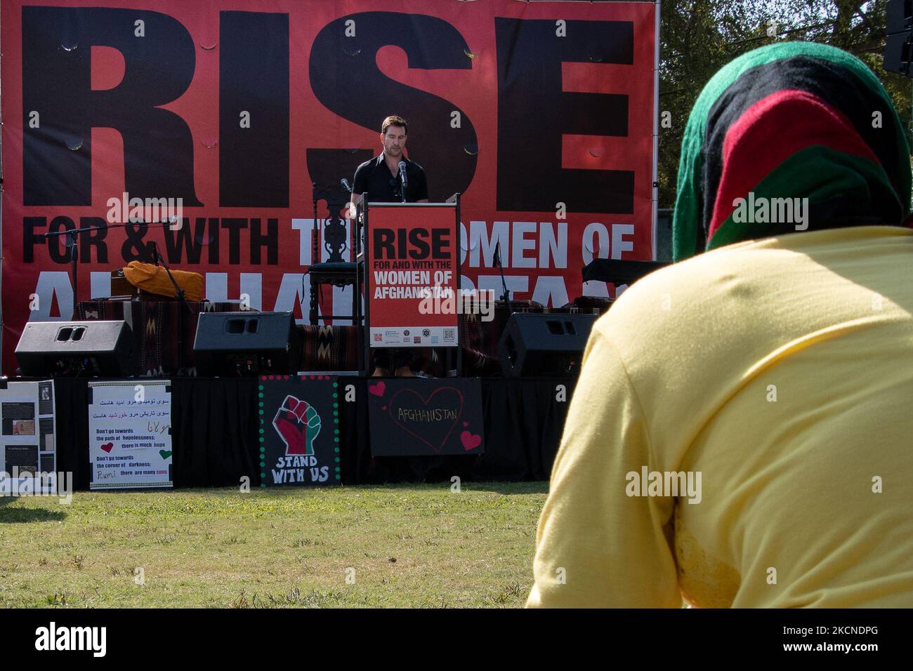 Actor Dylan McDermott speaks to the crowd of activists about ending ...
