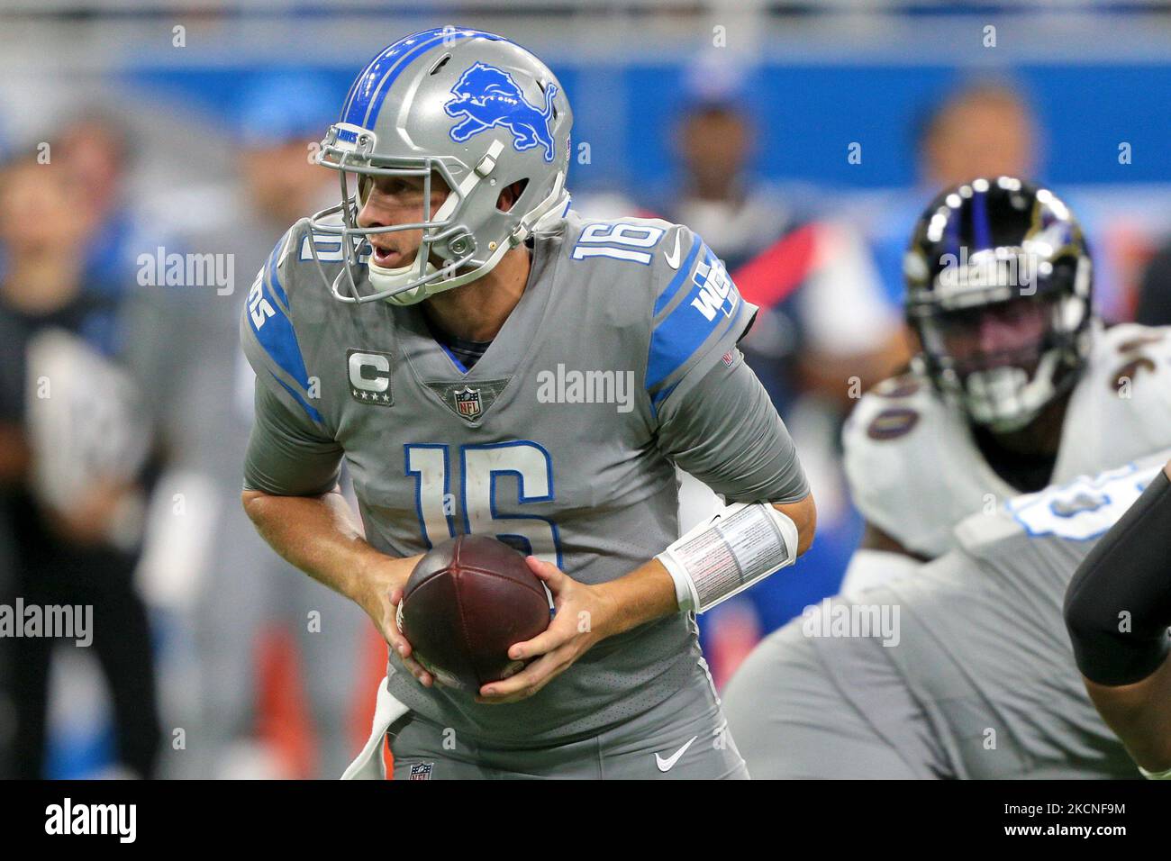 Detroit Lions quarterback Jared Goff (16) looks to pass during the ...