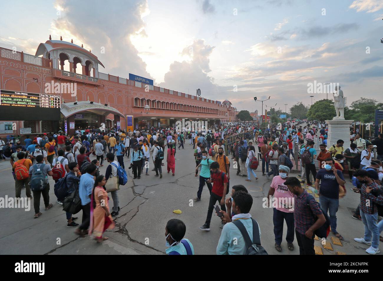 Candidates crowd at Railway Station after their Rajasthan Eligibility ...