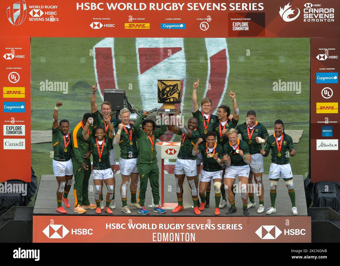 Members of the South African rugby sevens team celebrate after winning ...