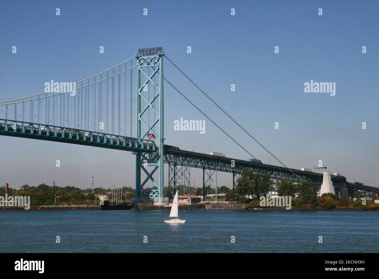 Us canada border trucks hi-res stock photography and images - Alamy