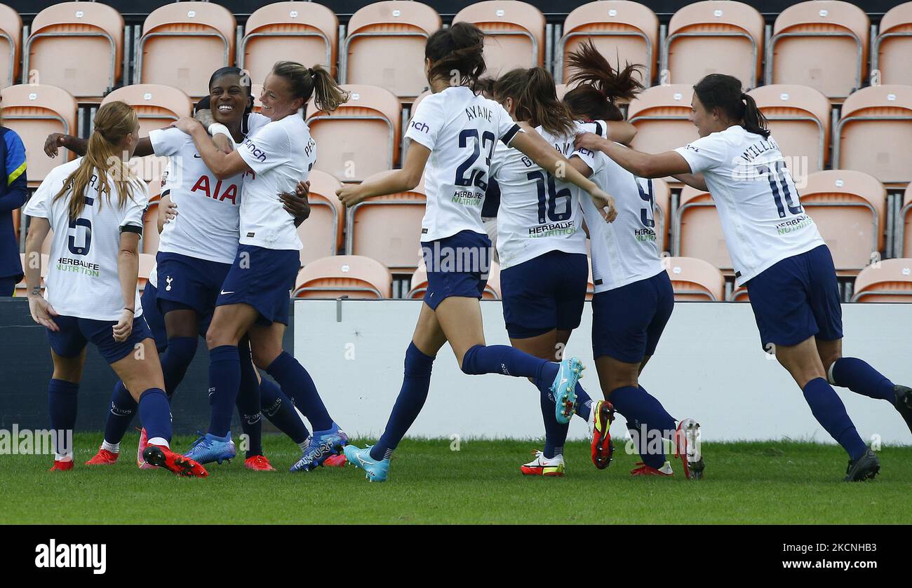 Jessica Naz of Tottenham Hotspur Women celebrates her goal during ...