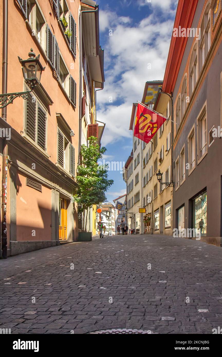 Zurich street buildings people hi-res stock photography and images - Alamy