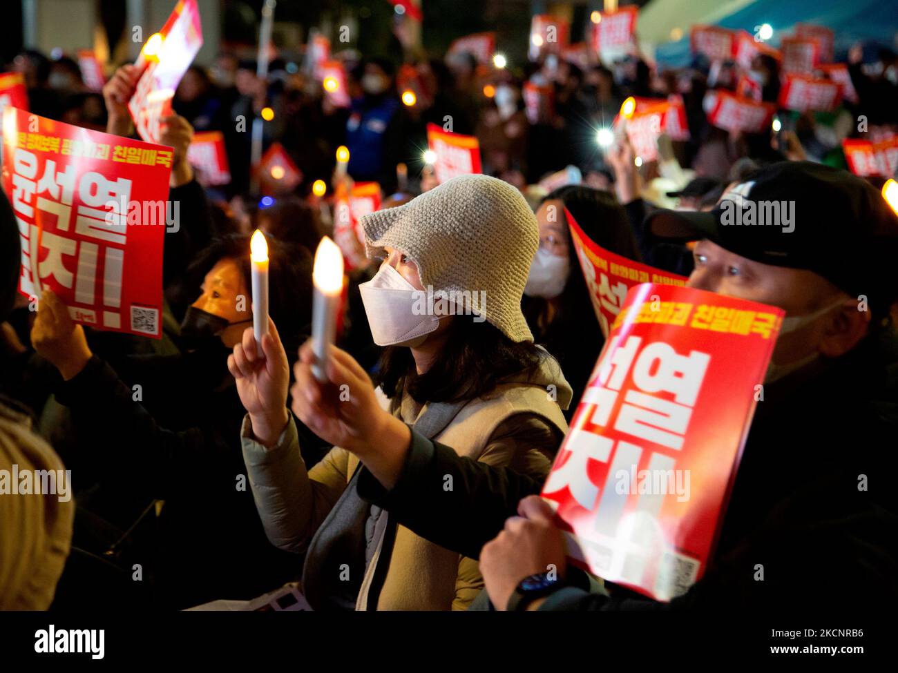 Candlelight rally demanding the resignation of President Yoon Suk-Yeol ...