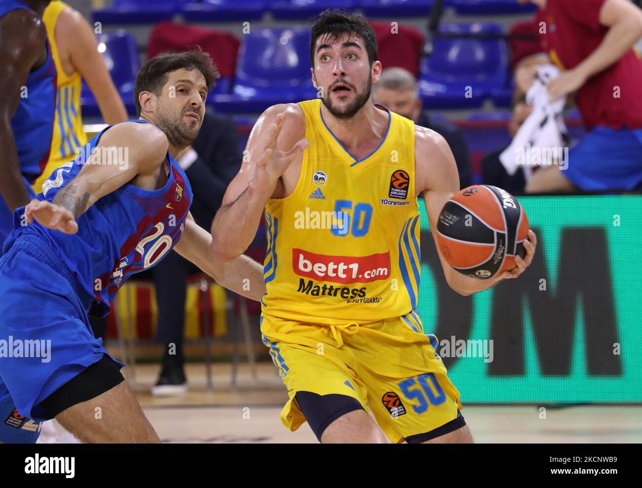 Nicolas Laprovittola and Yovel Zoosman during the match between FC ...