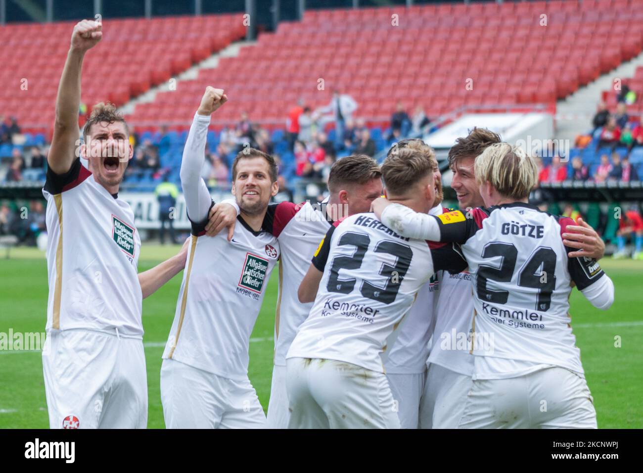 Daniel hanslik 1 fc kaiserslautern hi-res stock photography and images ...
