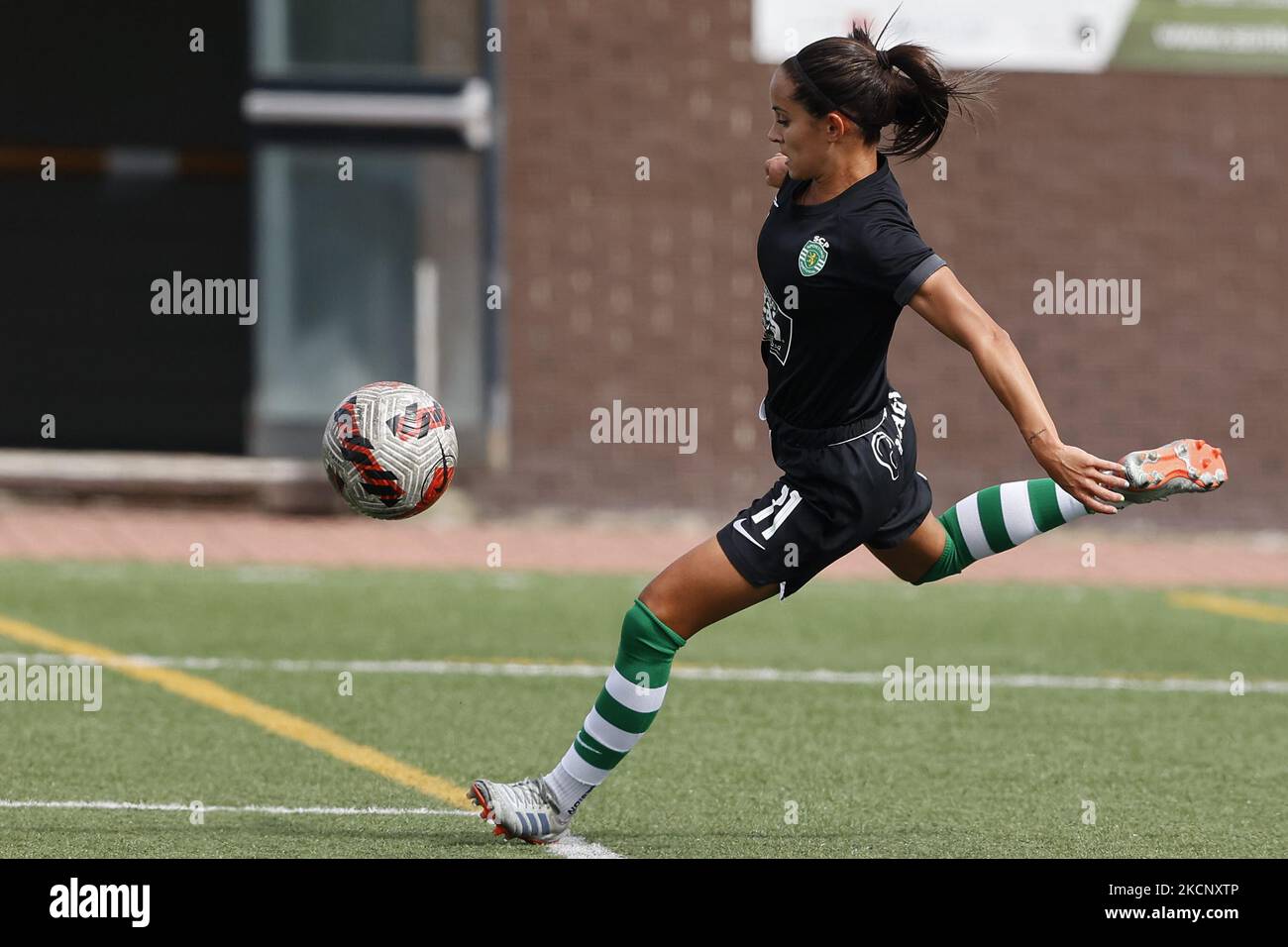 Brenda Perez warming up during the match for Liga BPI between SCU ...