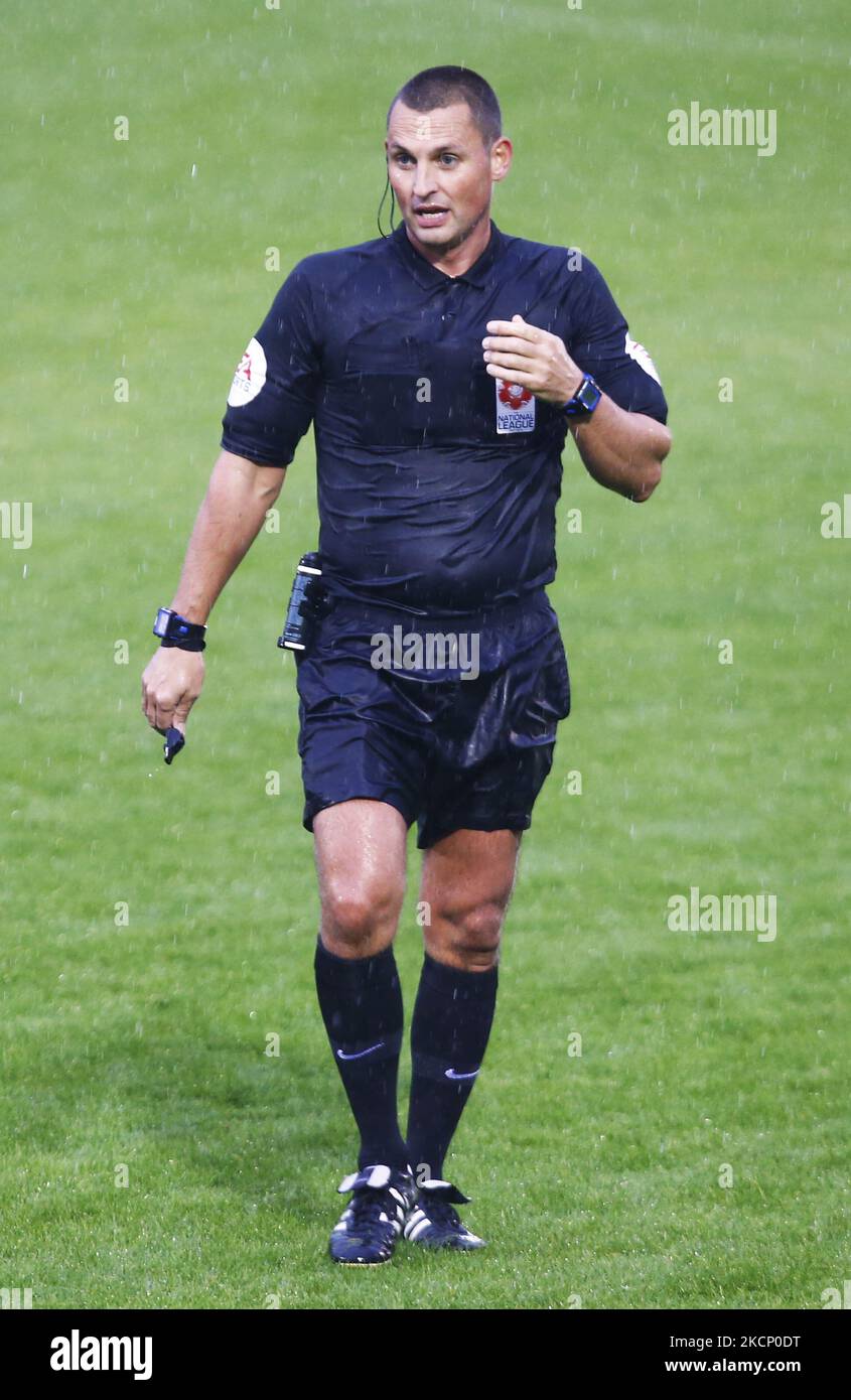 Referee Scott Tallis during Vanarama National League match between ...