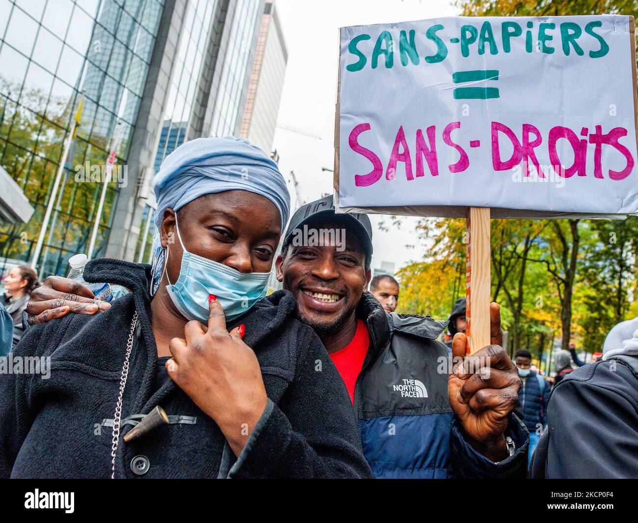 Coordination sans papers hi-res stock photography and images - Alamy