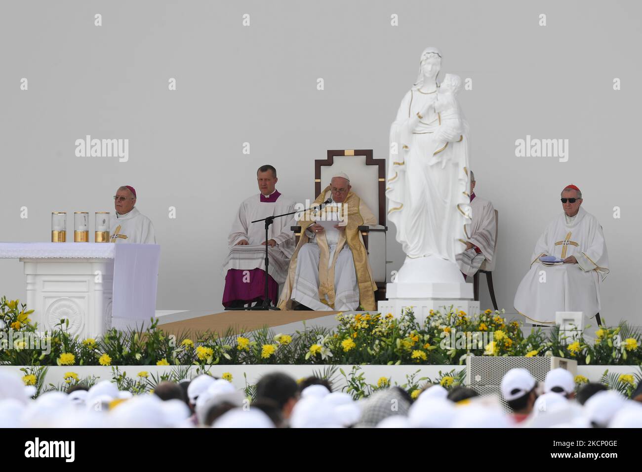 Bahrain. 05th Nov, 2022. Bahrain, 2022/11/5 .Pope Francis celebrates ...