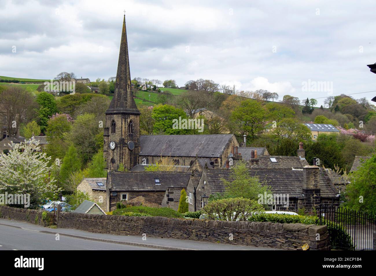 St bartholomews church ripponden hi-res stock photography and images ...
