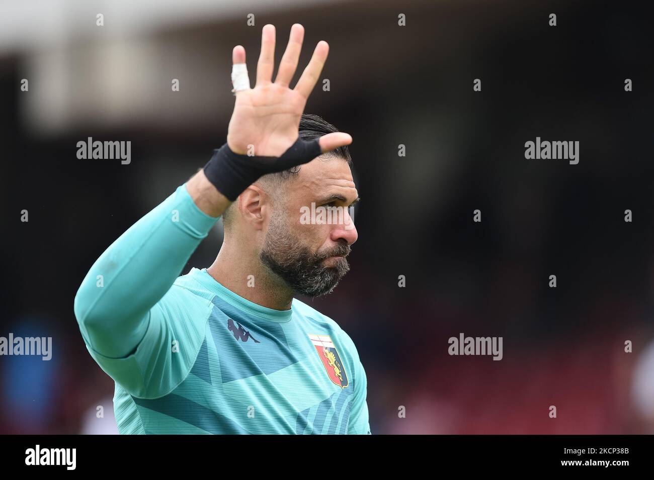 Salvatore Sirigu of Genoa CFC during the Serie A match between US ...
