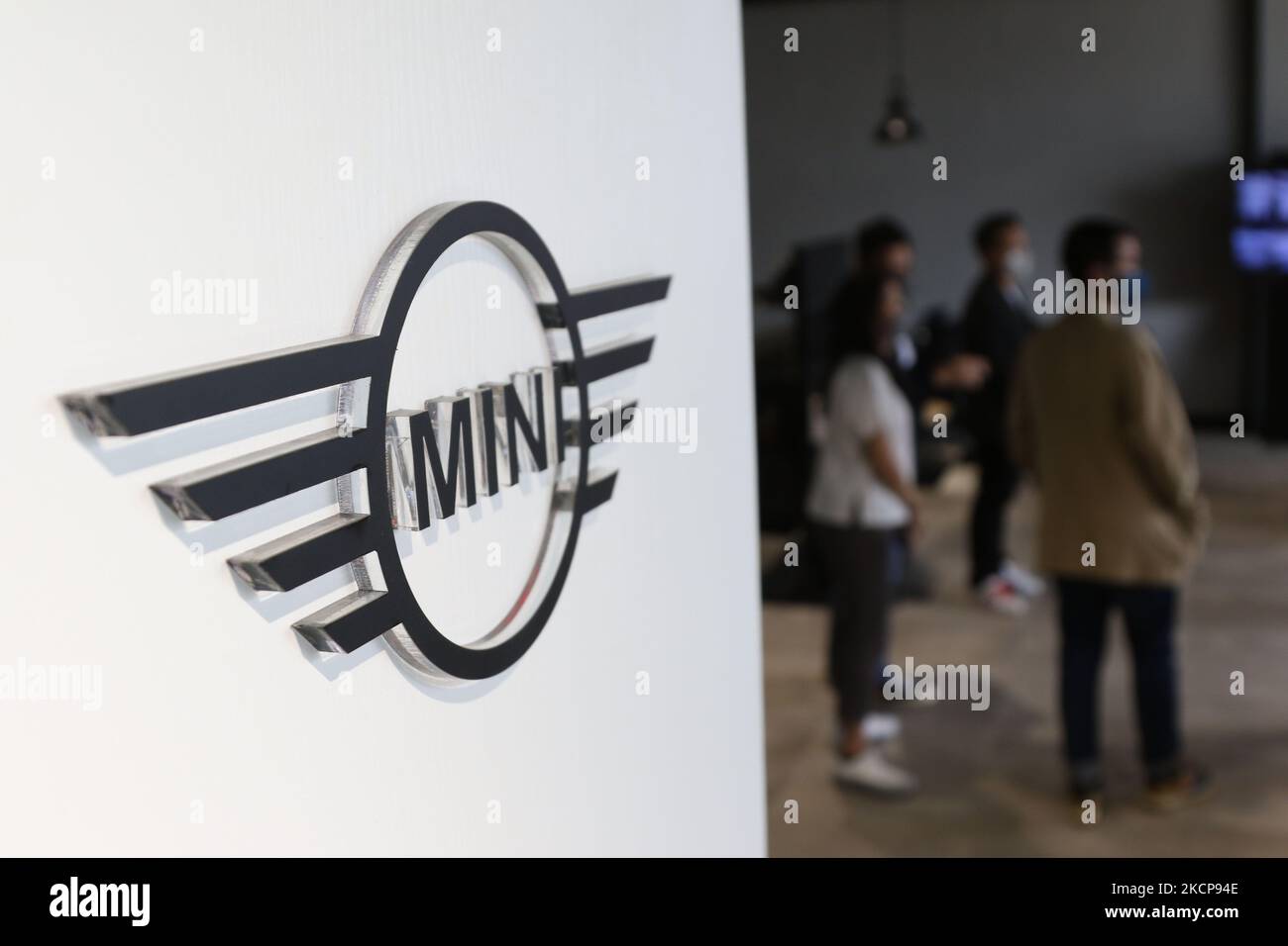 Inauguration of the MINI plaza dealer with the concept of a city sales ...